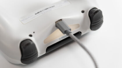 PS4用DUALSHOCK 4のパーツを交換しmicroUSB→USB-C化する方法