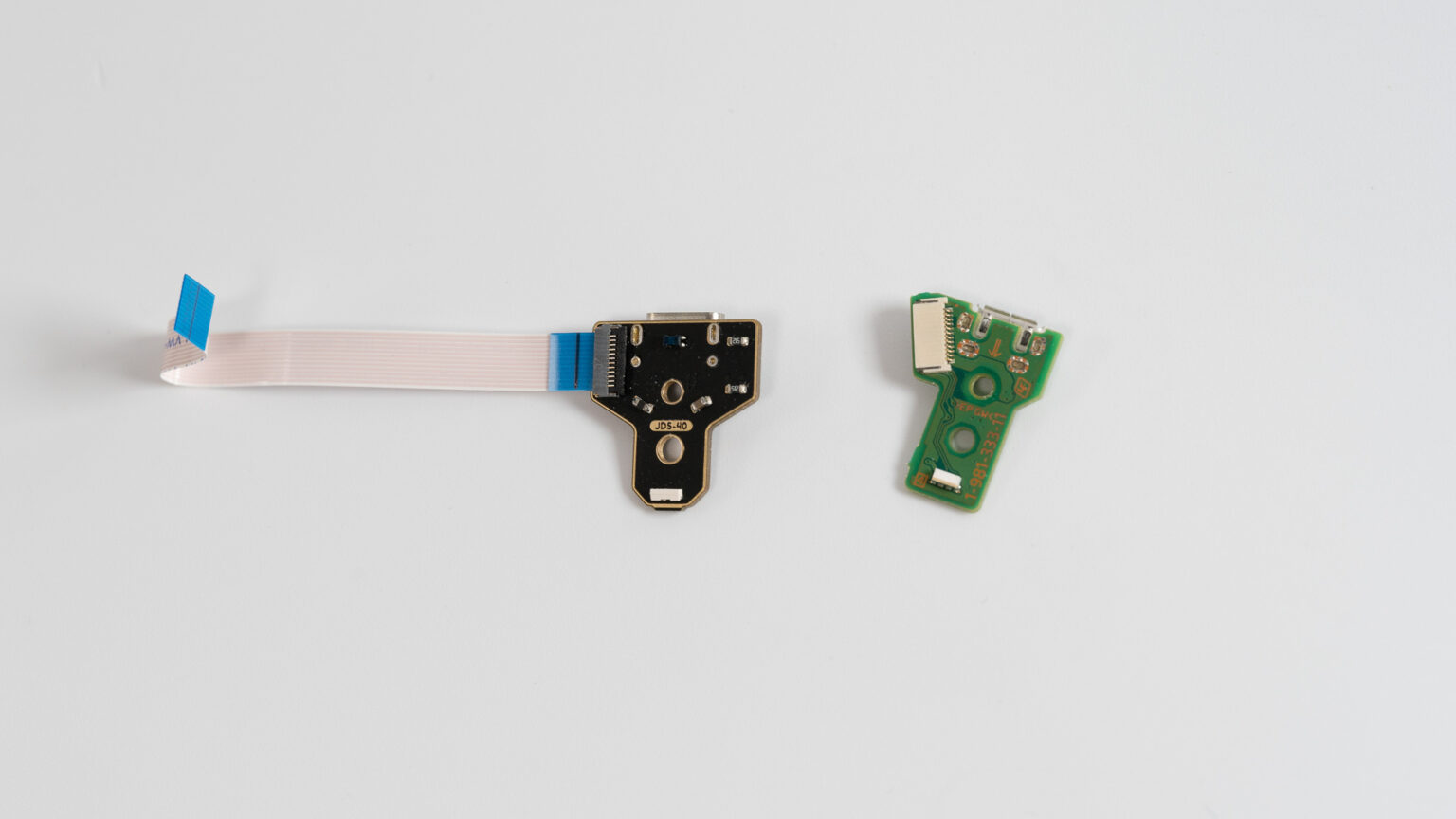 PS4用DUALSHOCK 4のパーツを交換しmicroUSB→USB-C化する方法 | ガジェットショット